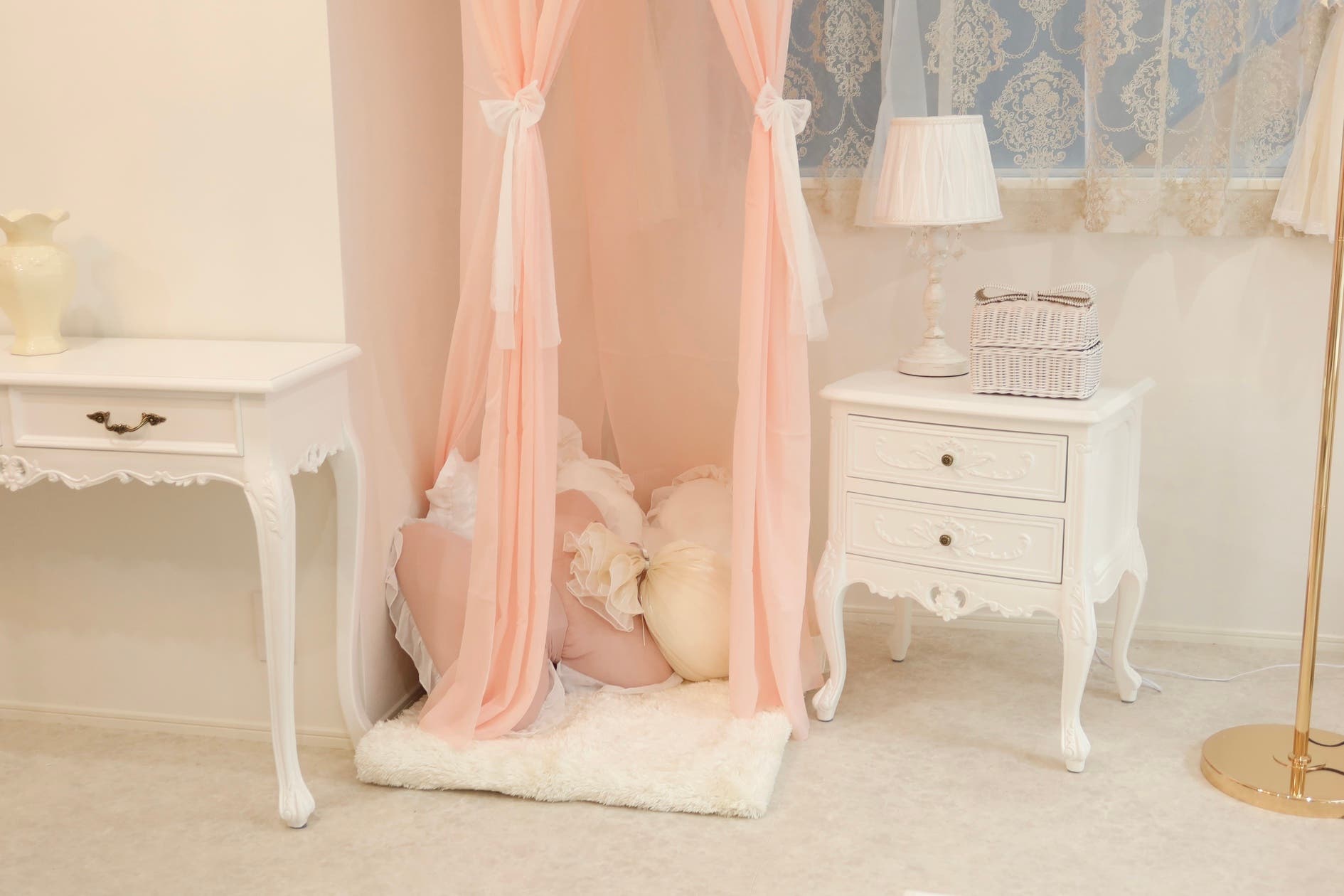 【OPEN特価🉐】新宿推し活🎀自然光 | 2面採光【生誕祭・ポートレート・撮影・配信】ひな壇/ドレッサー付き🪞の写真8