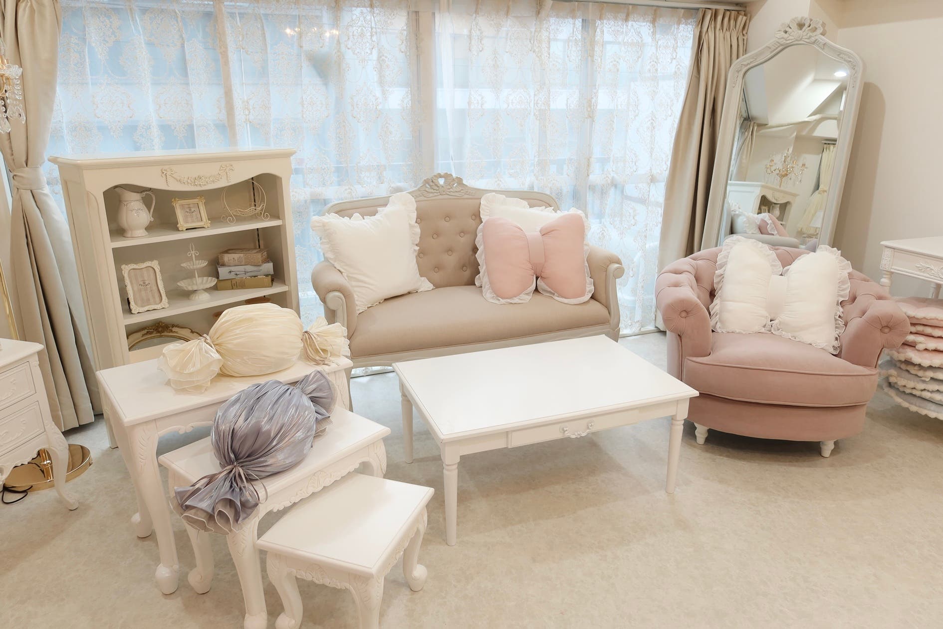 【OPEN特価🉐】新宿推し活🎀自然光 | 2面採光【生誕祭・ポートレート・撮影・配信】ひな壇/ドレッサー付き🪞の写真21