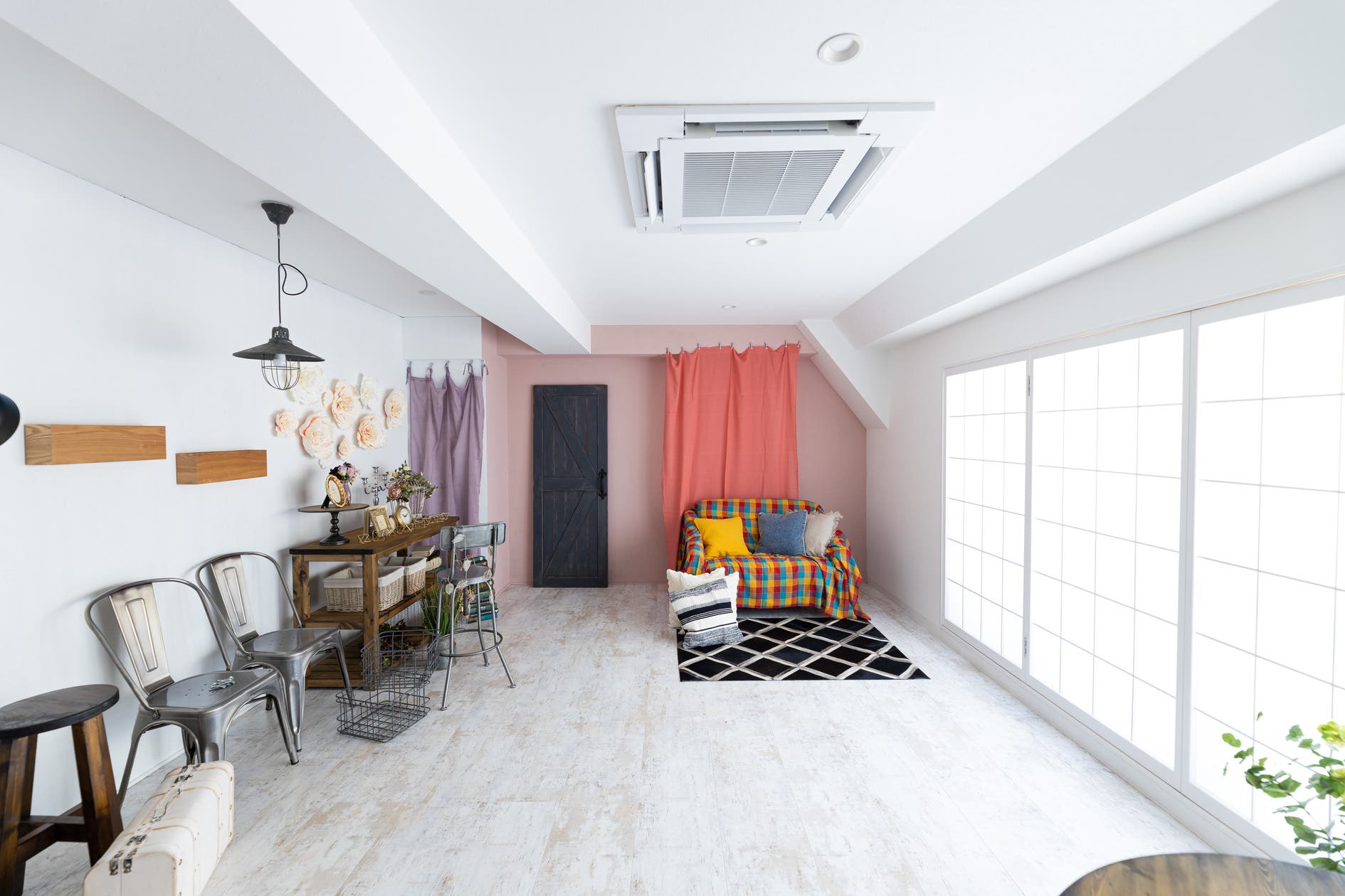 スペモ🐈‍⬛クリスマス🎄ペット可🐾ピンク🩷白と黒三面壁🎶コスプレ💎撮影🎥764_チェリッシュスタジオ 09号館の写真4