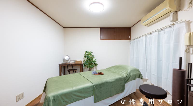 クリスマスキャンペーン中🎉【女性専用レンタルサロン】吉祥寺のお洒落な通りにひっそりに佇む隠れ家空間。