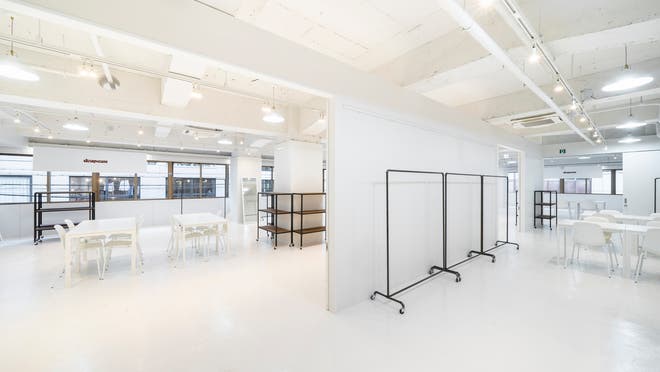 大阪・心斎橋,南船場にある展示会場。自然光あふれる,開放的な空間。の写真3