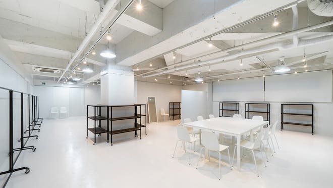 大阪・心斎橋,南船場にある展示会場。自然光あふれる,開放的な空間。の写真5