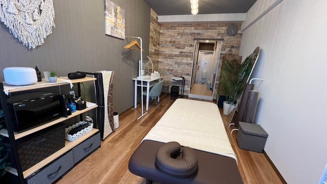 新規OPEN割引実施中✨新宿三丁目駅徒歩3分❗️電動フルフラットベッド完備✨️充実の新品備品とモダン北欧の大人癒し空間🪷🌿の写真4