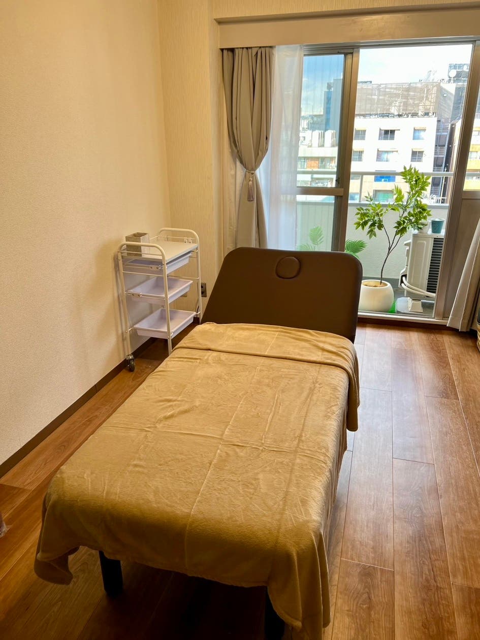 新規OPEN割引実施中✨新宿三丁目駅徒歩３分❗️電動フルフラットベッド完備✨️充実の新品備品とモダン北欧の大人癒し空間🪷🌿の写真22