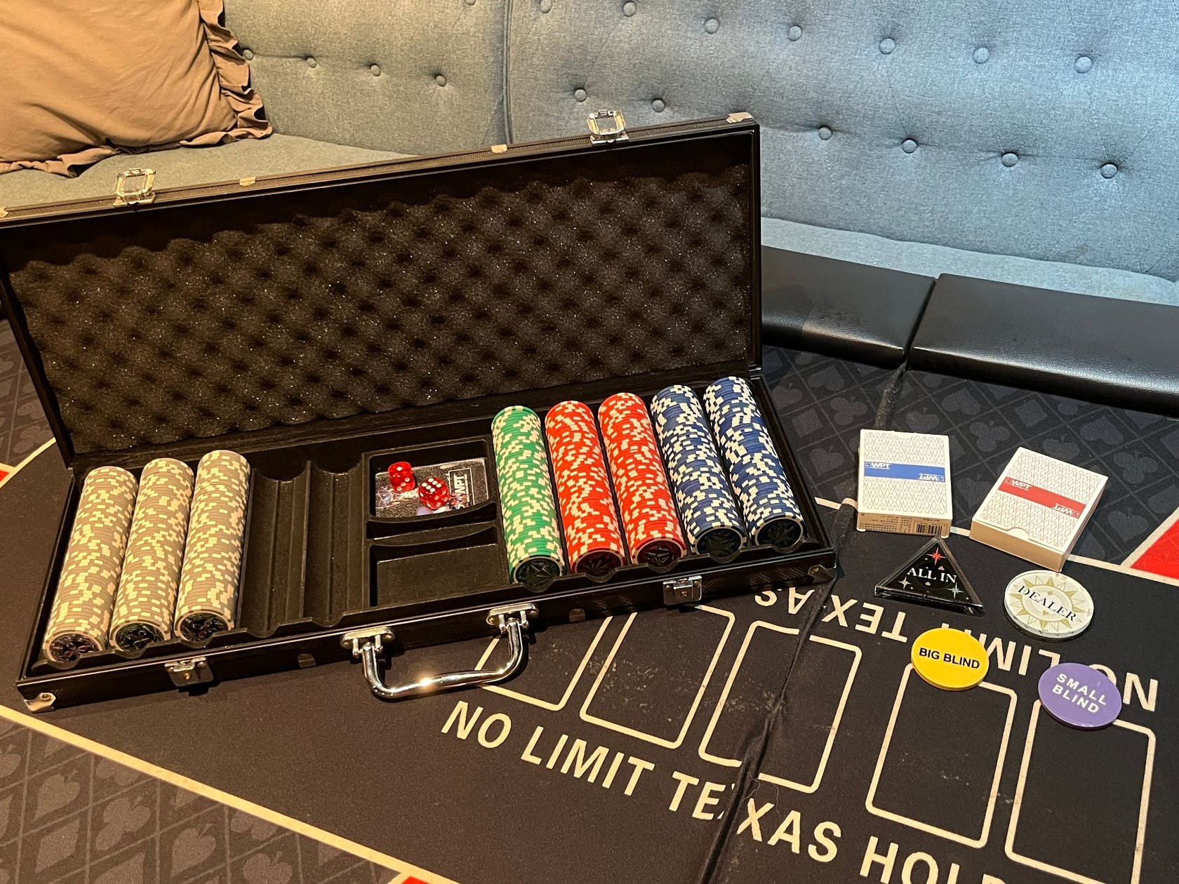 【赤坂見附駅3分】貸し切りBAR・各種パーティー/ポーカーテーブル有/2次会/女子会/飲み放題/ポーカーテーブル有の写真5