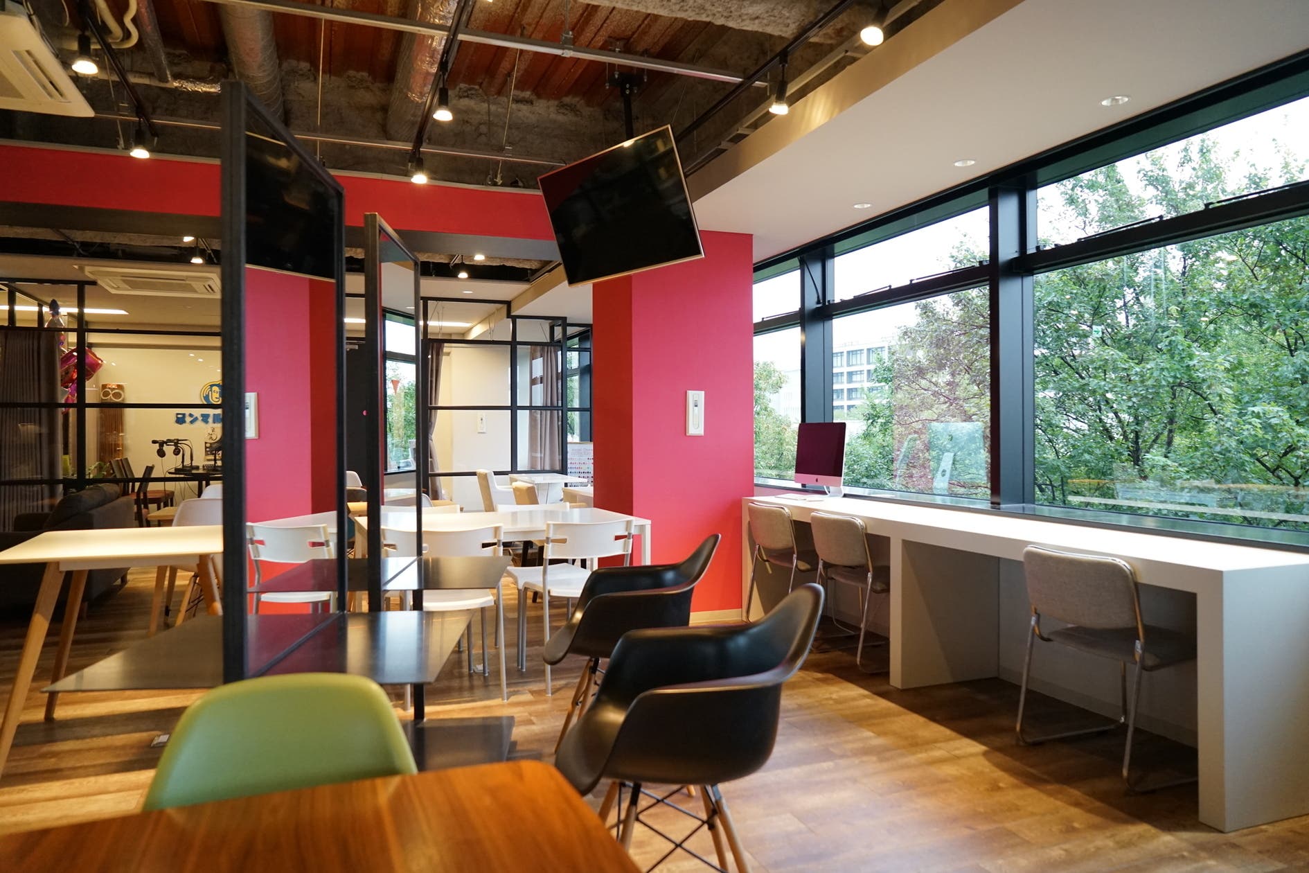 矢場町駅から徒歩３分。オフィスビルから入る贅沢な非日常空間。セルフヘアメイクスペースの写真4