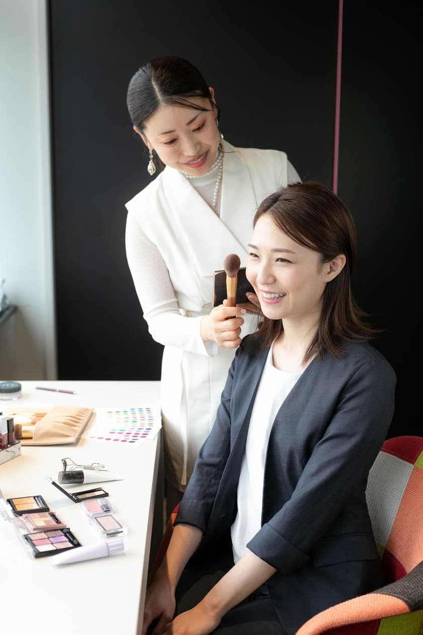 矢場町駅から徒歩３分。オフィスビルから入る贅沢な非日常空間。セルフヘアメイクスペースの写真6