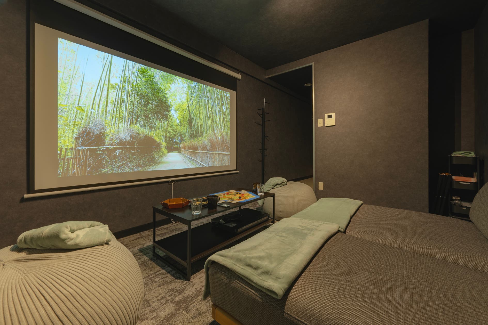 スペモ🎬️クリスマス🎄学割🧑‍🎓プロジェクター🎥デート👩🏻‍❤️‍👨🏻映画鑑賞🎲739_CINEMA岩本町の写真7