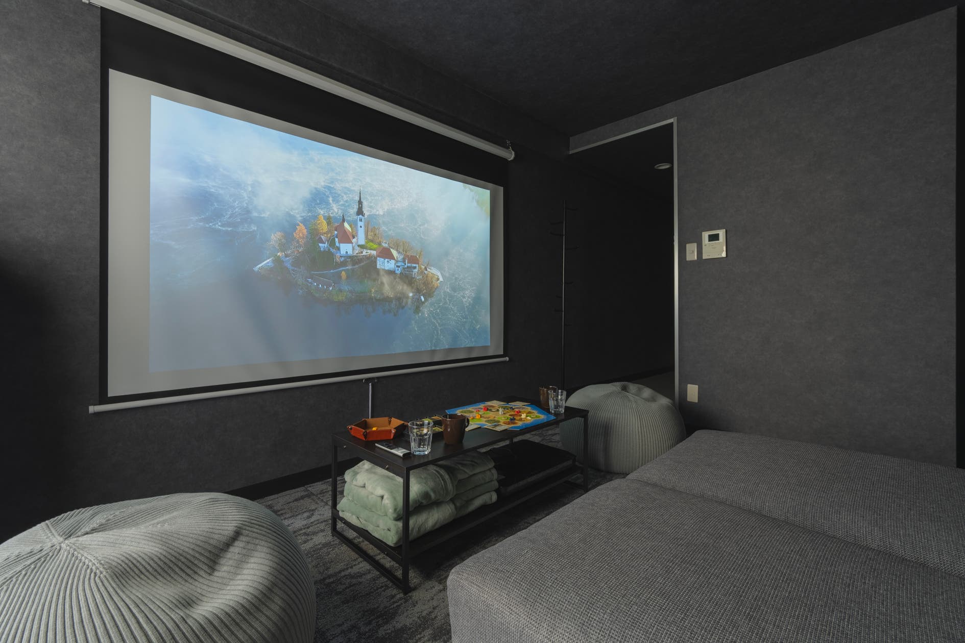 スペモ🎬️クリスマス🎄学割🧑‍🎓プロジェクター🎥デート👩🏻‍❤️‍👨🏻映画鑑賞🎲739_CINEMA岩本町の写真16