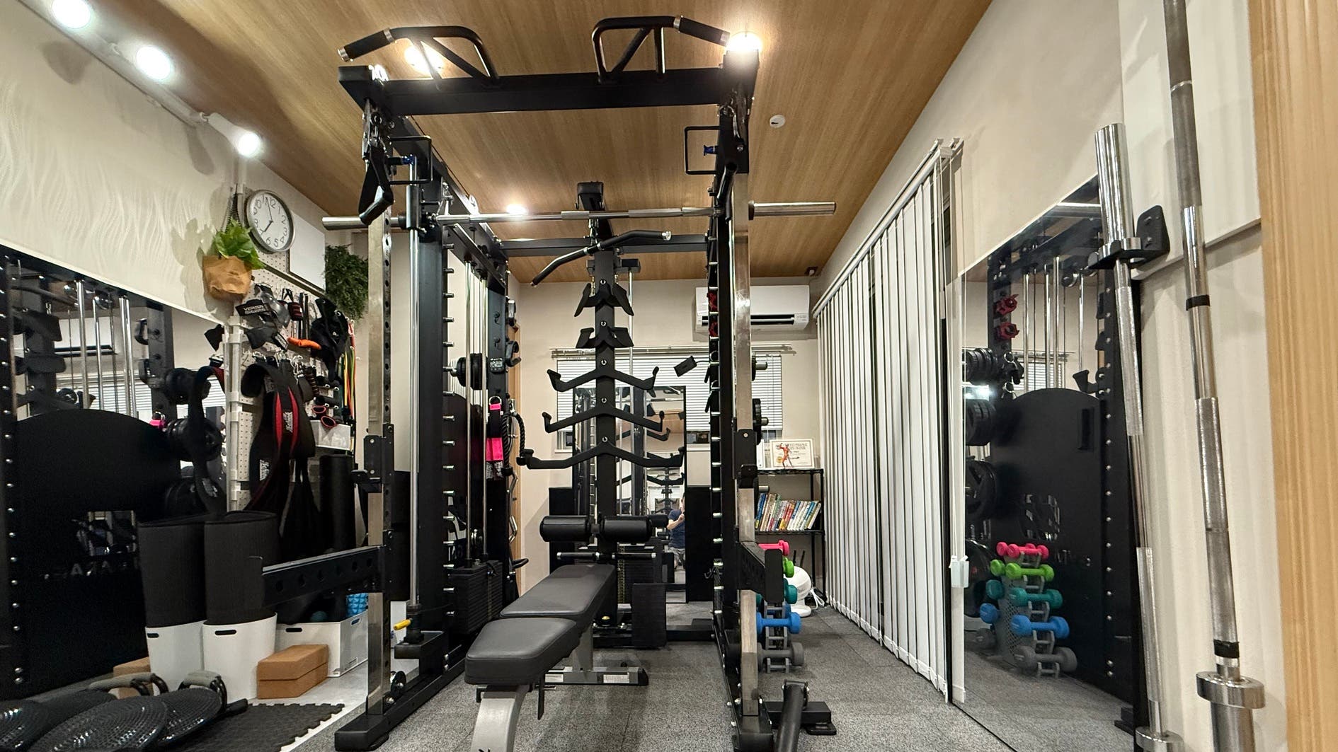 【地下鉄成増駅近】新築新規開店 完全個室レンタルジム マルチラック他完備の写真1