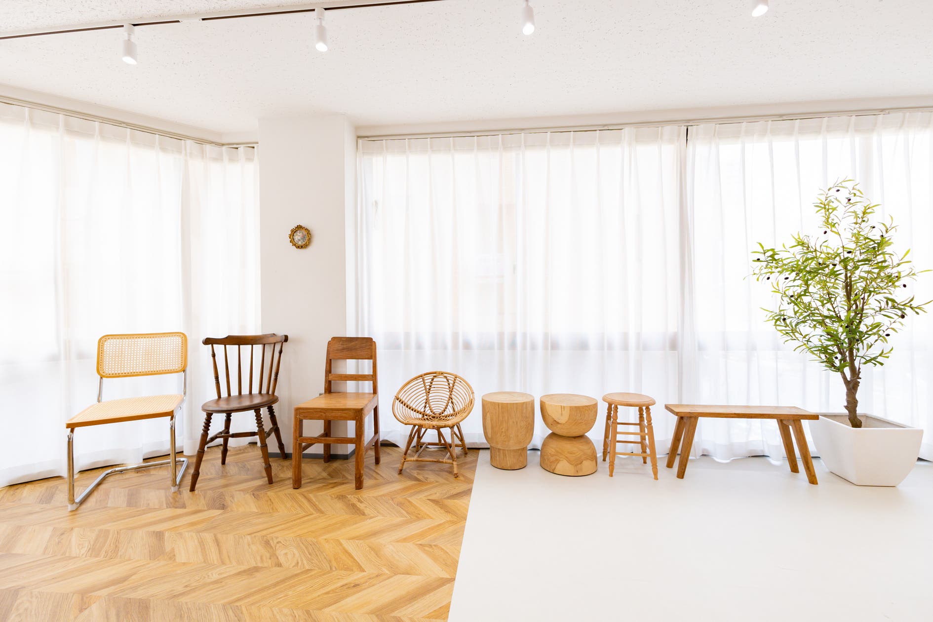 OPEN記念🎉自然光|二面採光|白壁|アーチ壁【アパレル|化粧品|物撮り|コスプレ】韓国風スタジオ🎀背景5種|飯田橋駅チカの写真3