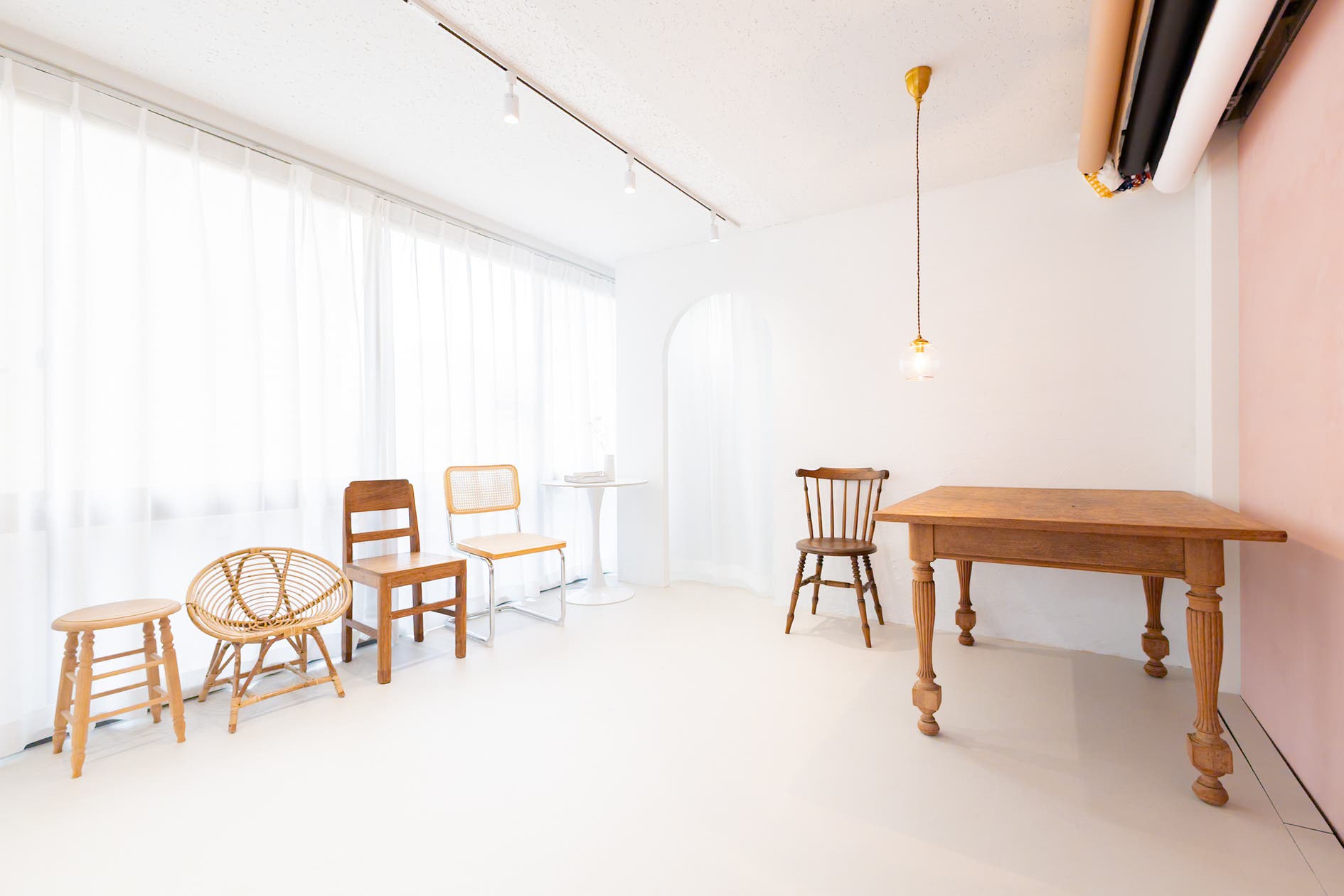 OPEN記念🎉自然光|二面採光|白壁|アーチ壁【アパレル|化粧品|物撮り|コスプレ】韓国風スタジオ🎀背景5種|飯田橋駅チカの写真9