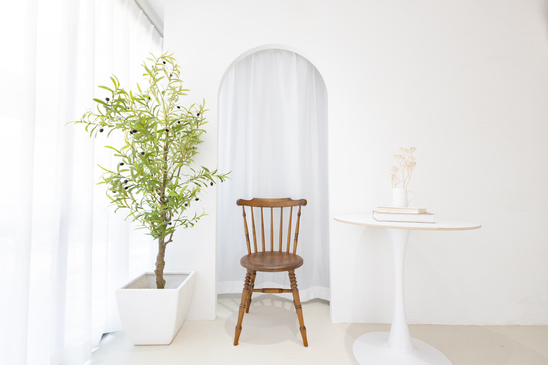 OPEN記念🎉自然光|二面採光|白壁|アーチ壁【アパレル|化粧品|物撮り|コスプレ】韓国風スタジオ🎀背景5種|飯田橋駅チカの写真14