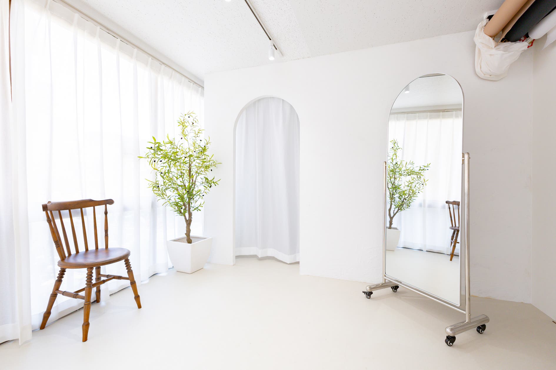 OPEN記念🎉自然光|二面採光|白壁|アーチ壁【アパレル|化粧品|物撮り|コスプレ】韓国風スタジオ🎀背景5種|飯田橋駅チカの写真21