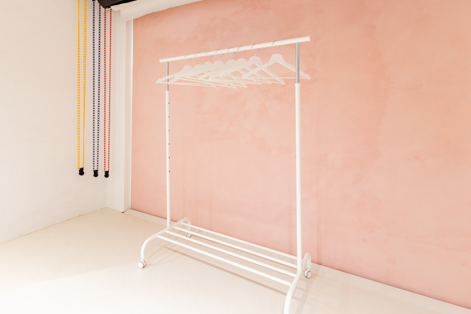 OPEN記念🎉自然光|二面採光|白壁|アーチ壁【アパレル|化粧品|物撮り|コスプレ】韓国風スタジオ🎀背景5種|飯田橋駅チカの写真27