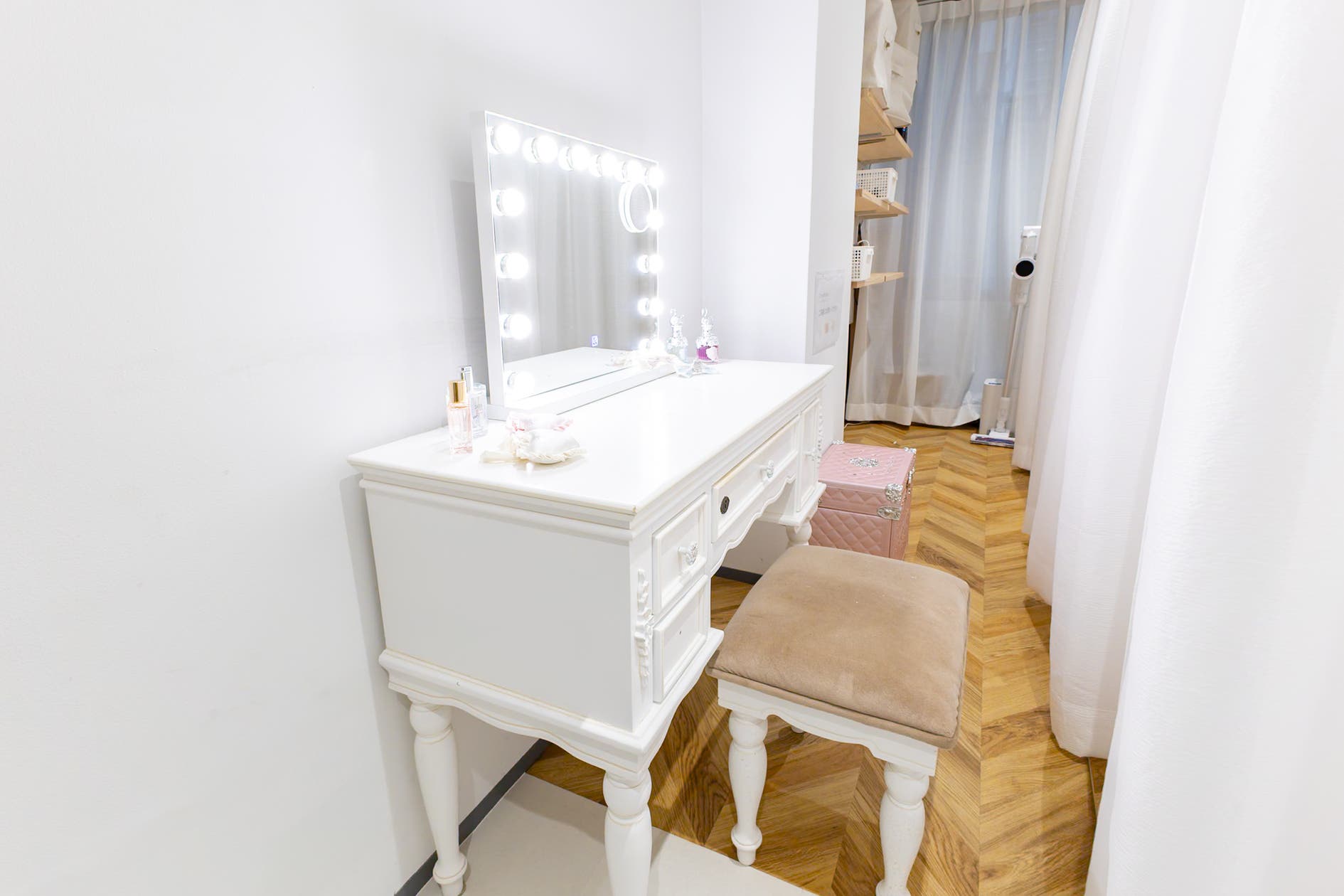 OPEN記念🎉自然光|二面採光|白壁|アーチ壁【アパレル|化粧品|物撮り|コスプレ】韓国風スタジオ🎀背景5種|飯田橋駅チカの写真26