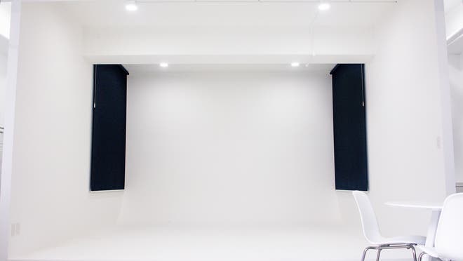 茗荷谷駅から徒歩7分/池袋駅から2駅◎ 機材も豊富に取り揃えている白ホリスタジオです。の写真3