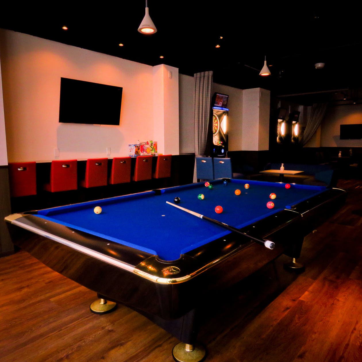 多彩な遊びが出来るスポーツバーの写真4