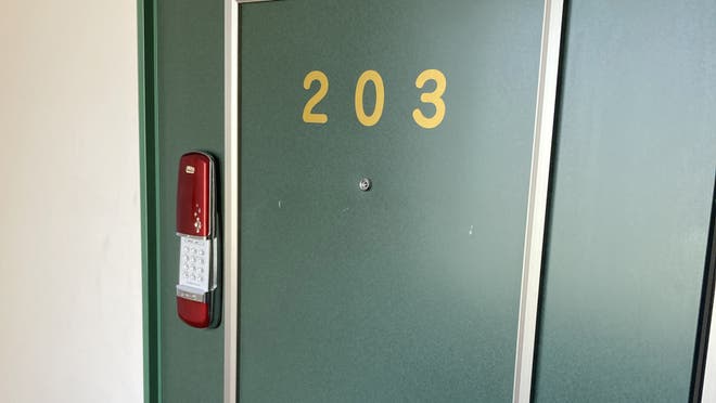 【見学下見随時可能】滞在型トランクルーム(203)仕事・学習・休息にの写真1