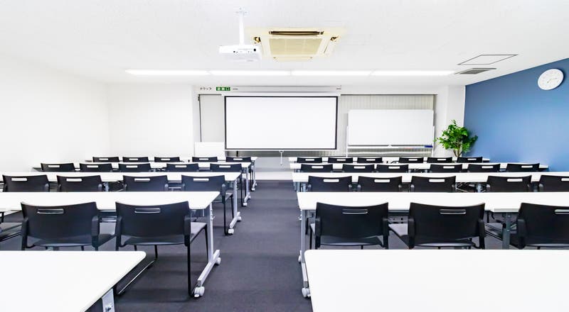 【天神駅出口徒歩2分！定員59名】高性能プロジェクター・10Gbps光回線・WiFi全て無料！ふれあい貸し会議室 天神No150