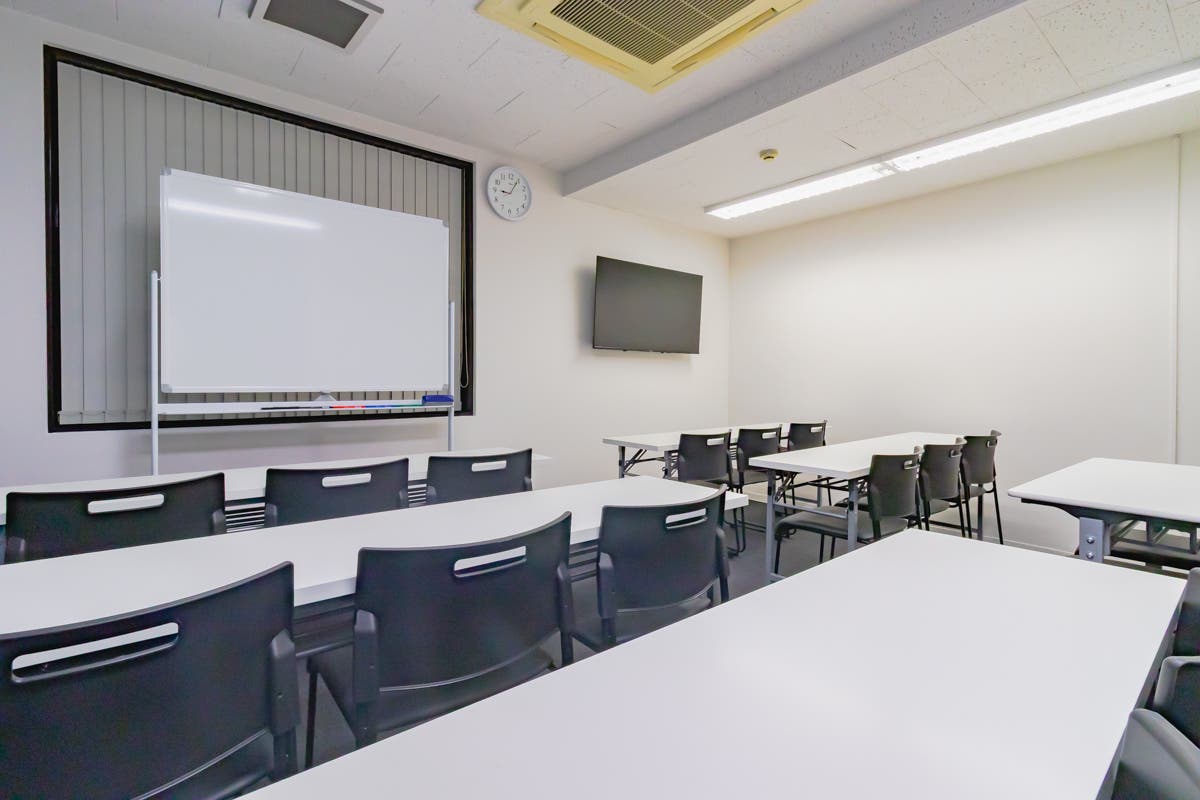 【天神駅出口徒歩2分！定員17名】50インチモニター・10Gbps光回線・WiFi全て無料！ふれあい貸し会議室 天神No151の写真3