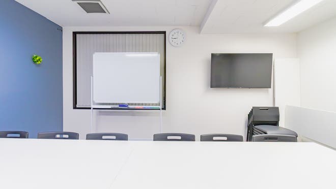 【天神駅出口徒歩2分!定員17名】50インチモニター・10Gbps光回線・WiFi全て無料!ふれあい貸し会議室 天神No151の写真7