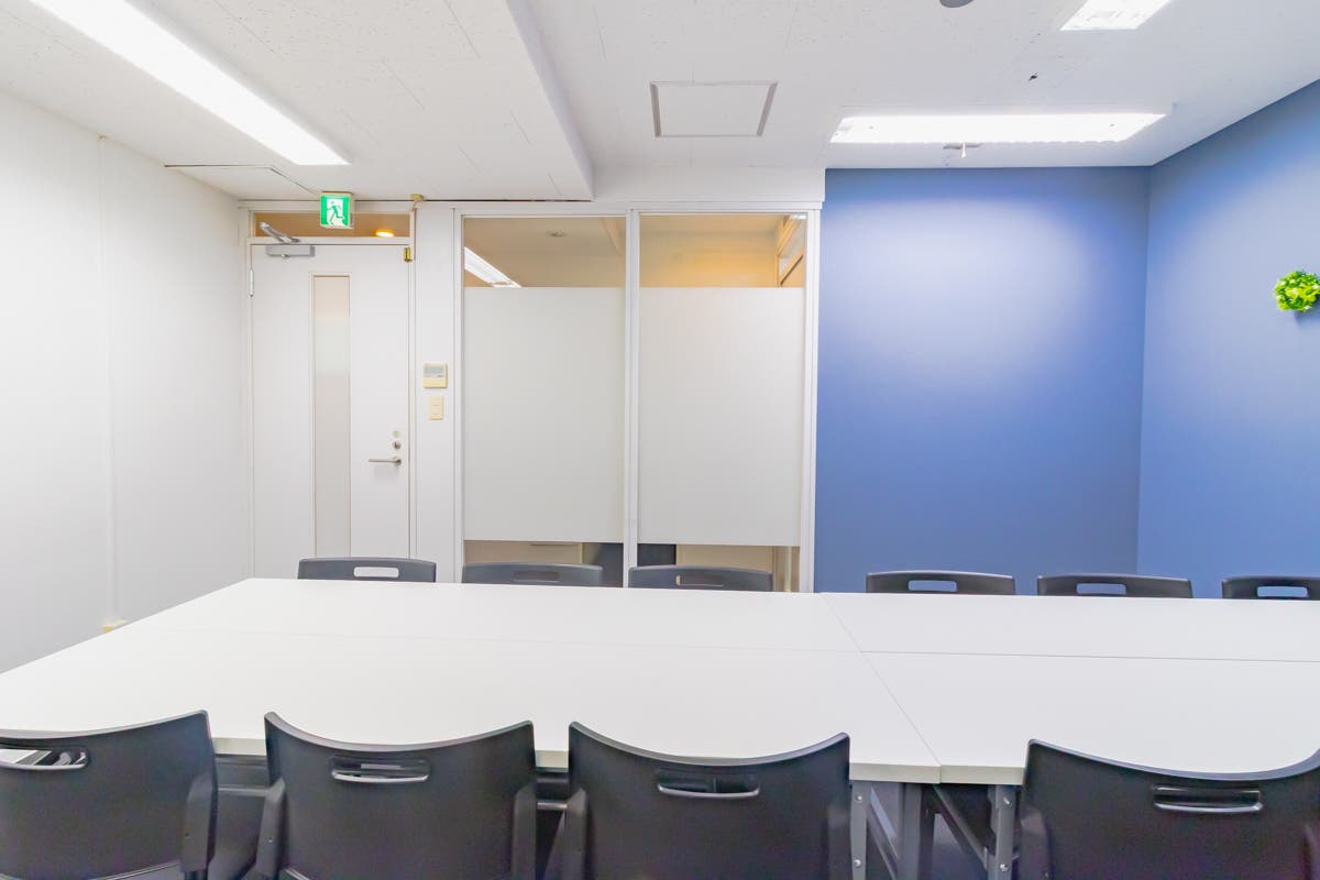 【天神駅出口徒歩2分！定員17名】50インチモニター・10Gbps光回線・WiFi全て無料！ふれあい貸し会議室 天神No151の写真10