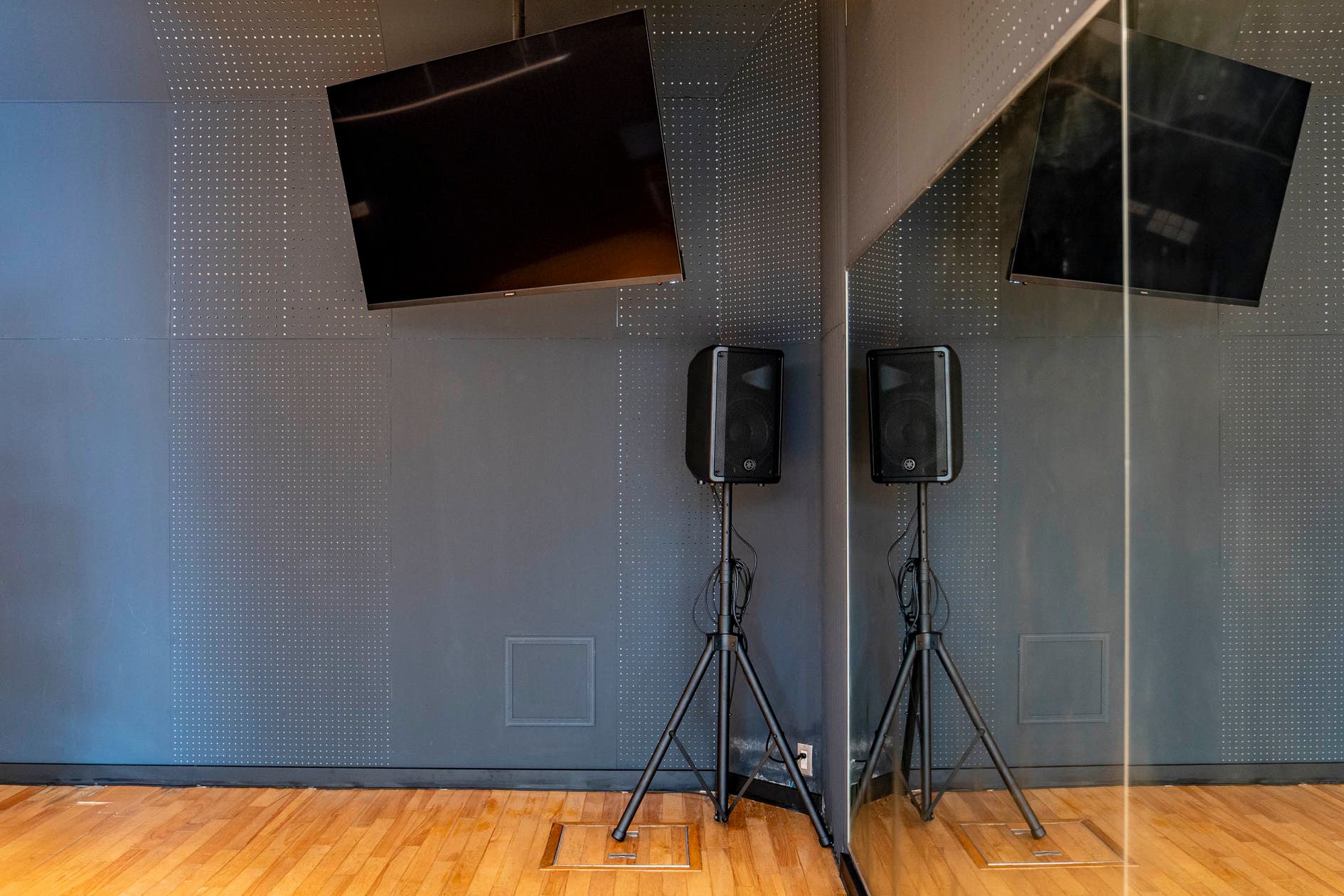 【駐車場10台完備】楽器演奏・ダンス練習など様々な用途でご利用いただけるレンタルスタジオ！地下鉄東西線「西28丁目」徒歩5分の写真7