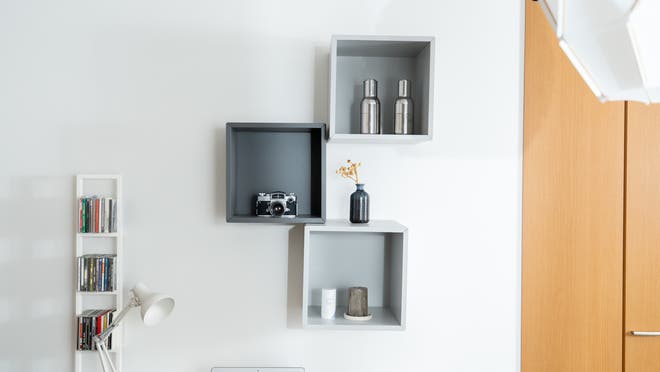 【スタジオD】グレーの壁とダークブラウンの床のモダンなモノトーンクールな空間の写真9