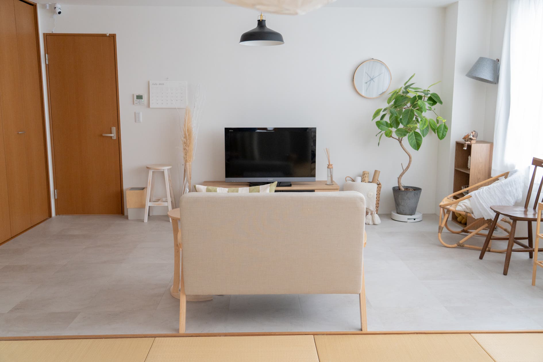 【スタジオF】リビングを連想する和洋室の写真8