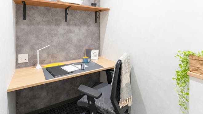 ⭐️新潟駅万代口徒歩3分⭐️1名用完全個室/テレワーク・自習・作業スペース/スタッフ常駐✨Wi-Fi/フリードリンクの写真1