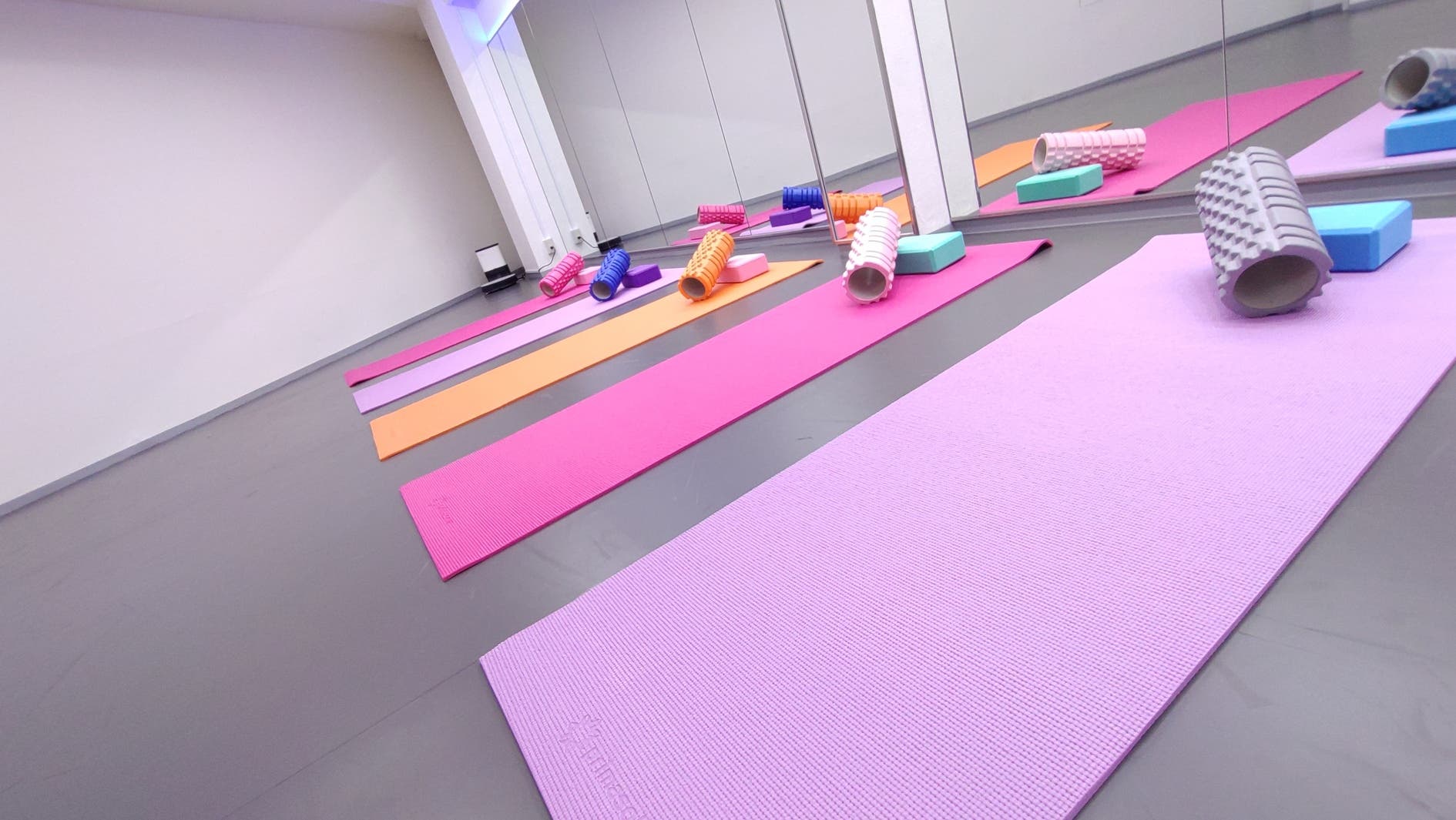 【2025年7月NEWOPEN】人気【最大20名】馬喰町駅3分★アキバ駅チカ★最高級舞台床リノリウム★ダンス&バレエ_Bスタジオの写真2