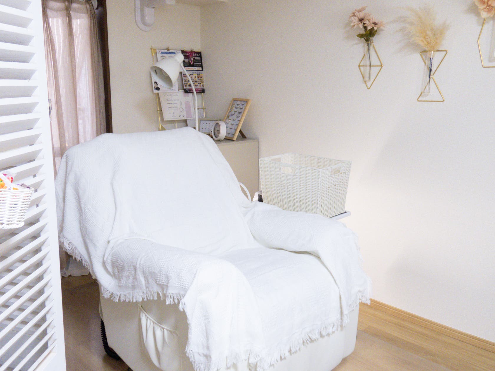 半個室プライベートサロン☆ネイル・まつエクの施術スペースに♪の写真1