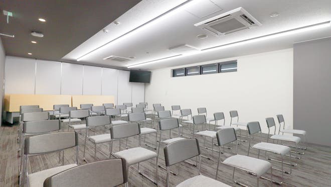 【博多駅徒歩2分!36名】モニター・WiFi・ホワイトボード無料!ふれあい貸し会議室Premium トヨタレンタリース博多駅前Bの写真17