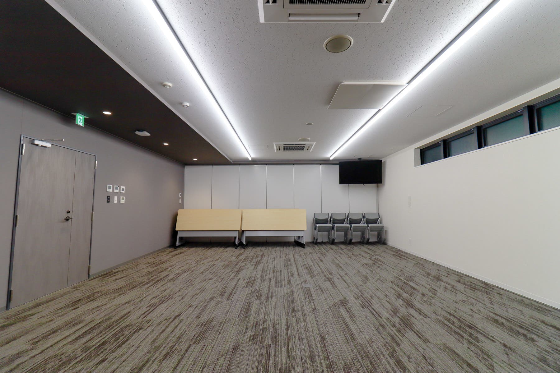 【博多駅徒歩2分！36名】モニター・WiFi・ホワイトボード無料！ふれあい貸し会議室Premium トヨタレンタリース博多駅前Bの写真23