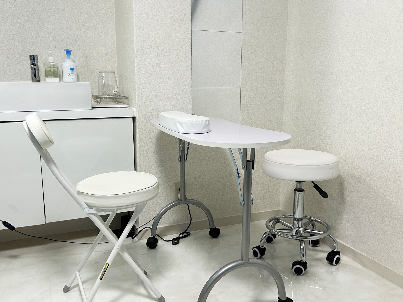 ✨OPEN PRICE✨完全個室/無料備品多数で快適◎/四ツ橋駅2分心斎橋駅7分/エステ/整体/ネイルなど💙清潔感ある上質空間の写真5