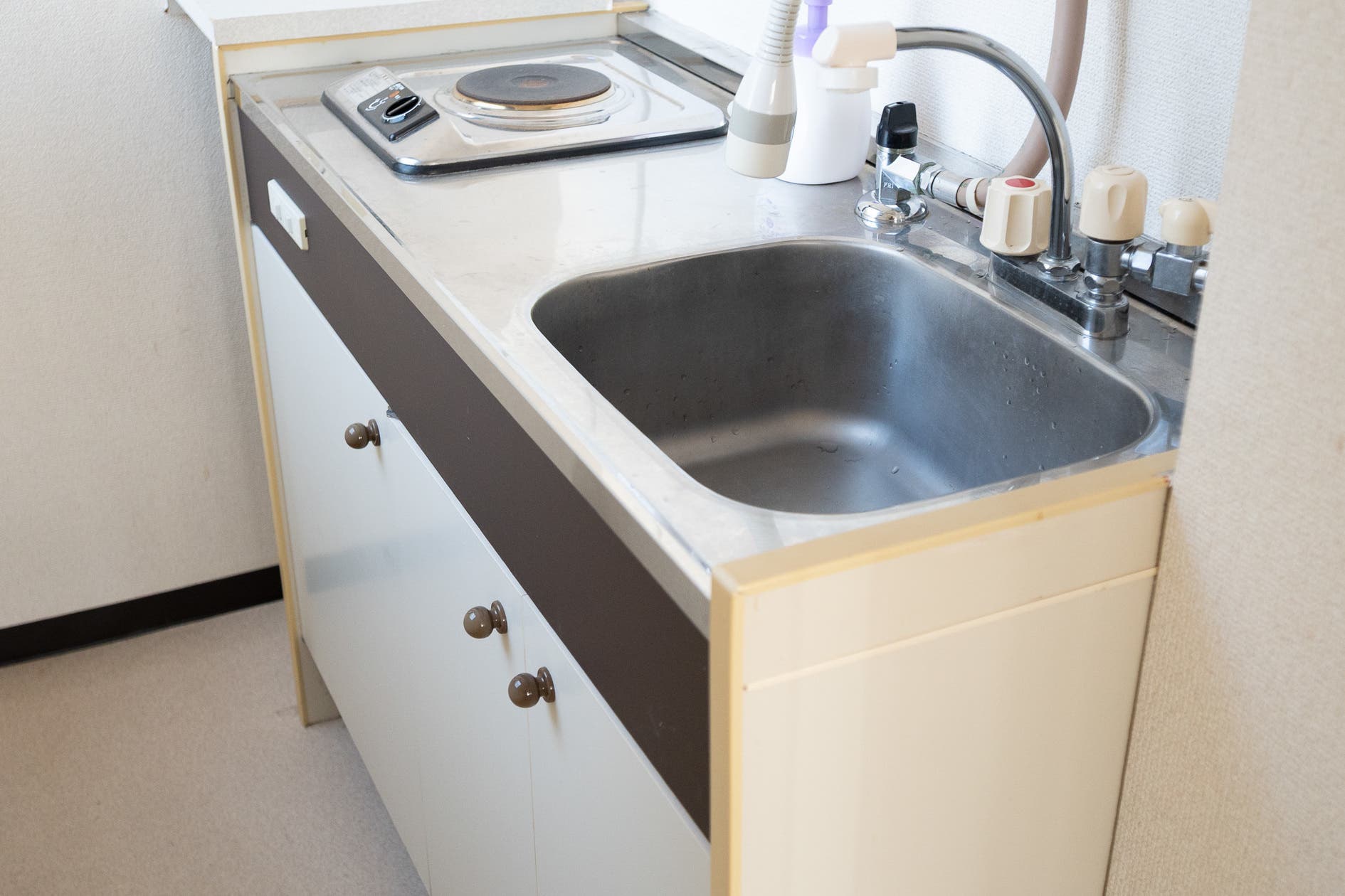 オープン記念🎉30組限定1,500円/h🎉新大阪駅1分🚃ワンフロアの贅沢空間🏢最大30名🛋会議/パーティ/飲食可🍺🍕の写真15