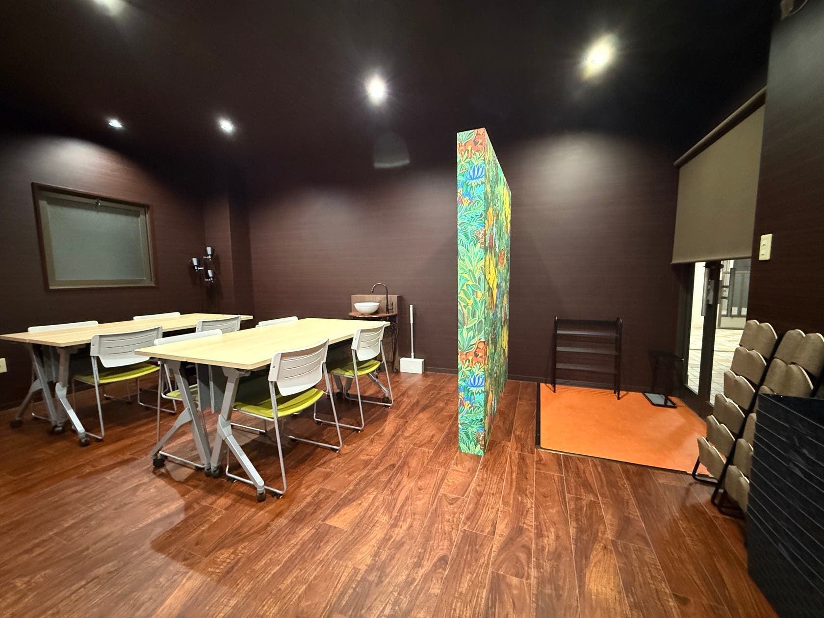 【徳島駅3分】会議室/テレワーク/ボードゲーム会/高速Wi-Fi🛜80型プロジェクター📽️飲食可の写真4