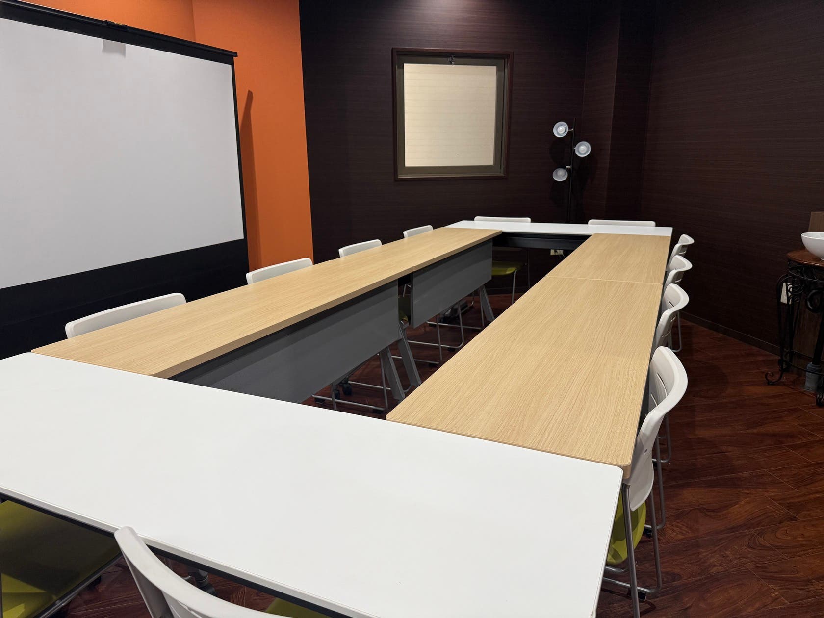 【徳島駅3分】会議室/テレワーク/ボードゲーム会/高速Wi-Fi🛜80型プロジェクター📽️飲食可の写真7