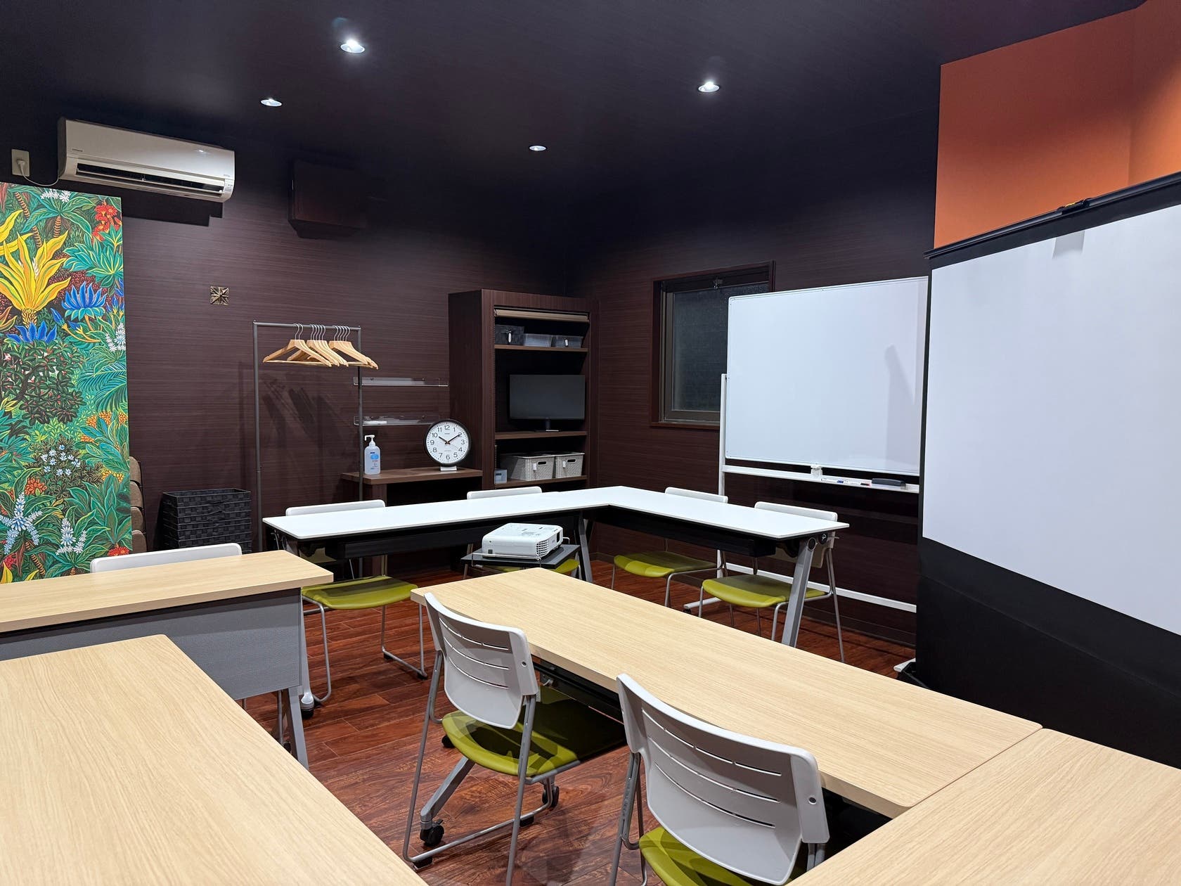 【徳島駅3分】会議室/テレワーク/ボードゲーム会/高速Wi-Fi🛜80型プロジェクター📽️飲食可の写真8