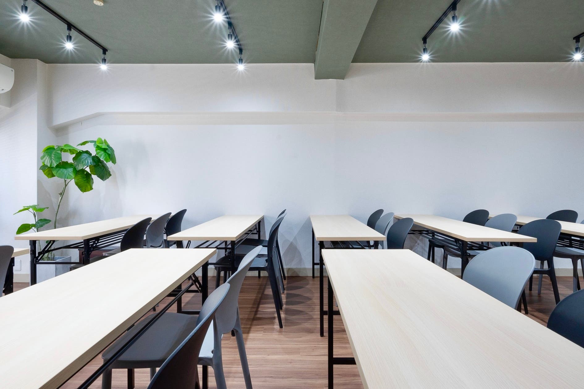 ミリオン会議室1号店【新大阪駅3分】最大30名/光回線/プロジェクター/モニター/持込飲食可/パーティプランあり🎉の写真10