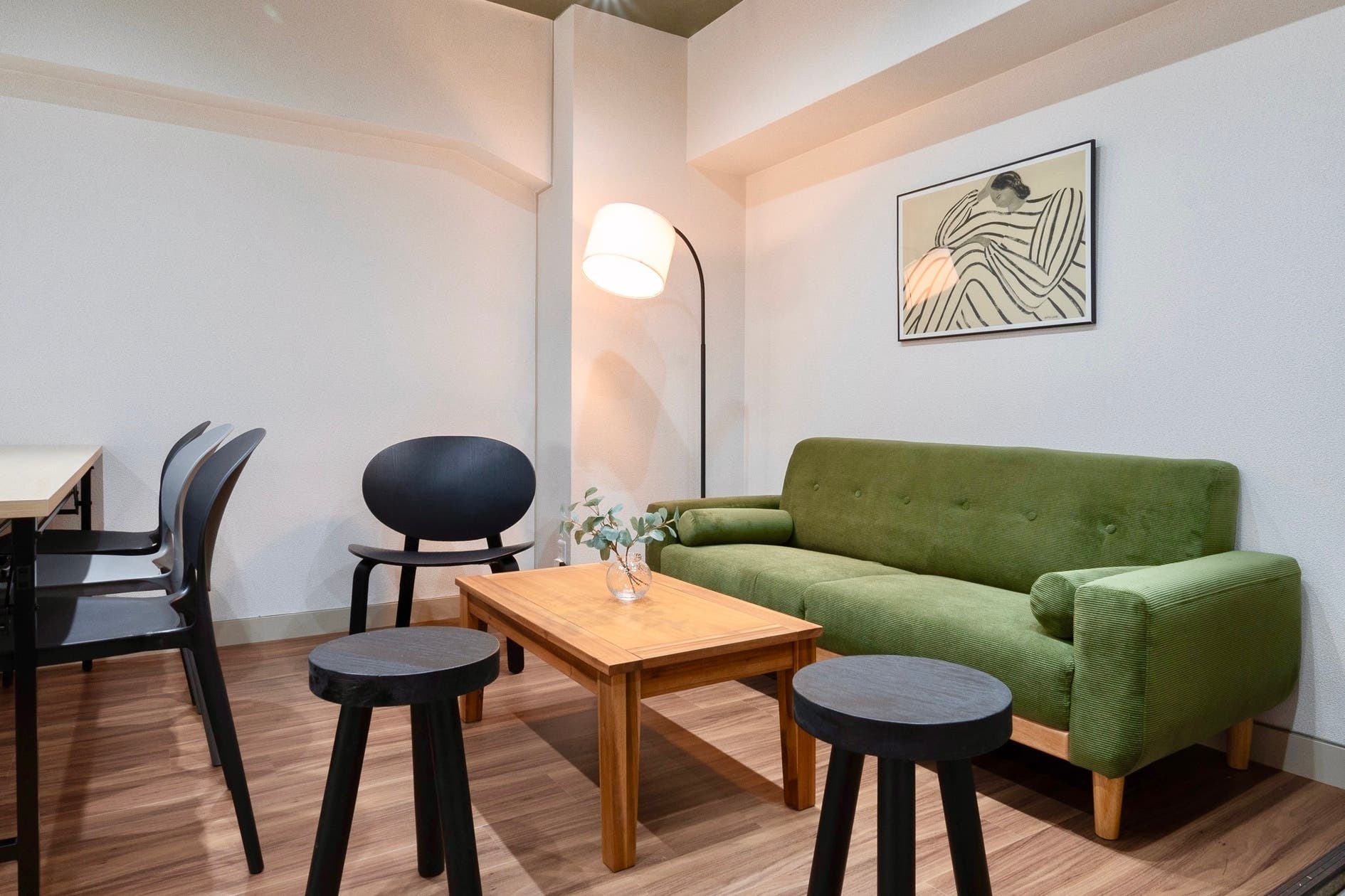 ミリオン会議室1号店【新大阪駅3分】最大30名/光回線/プロジェクター/モニター/持込飲食可/パーティプランあり🎉の写真8