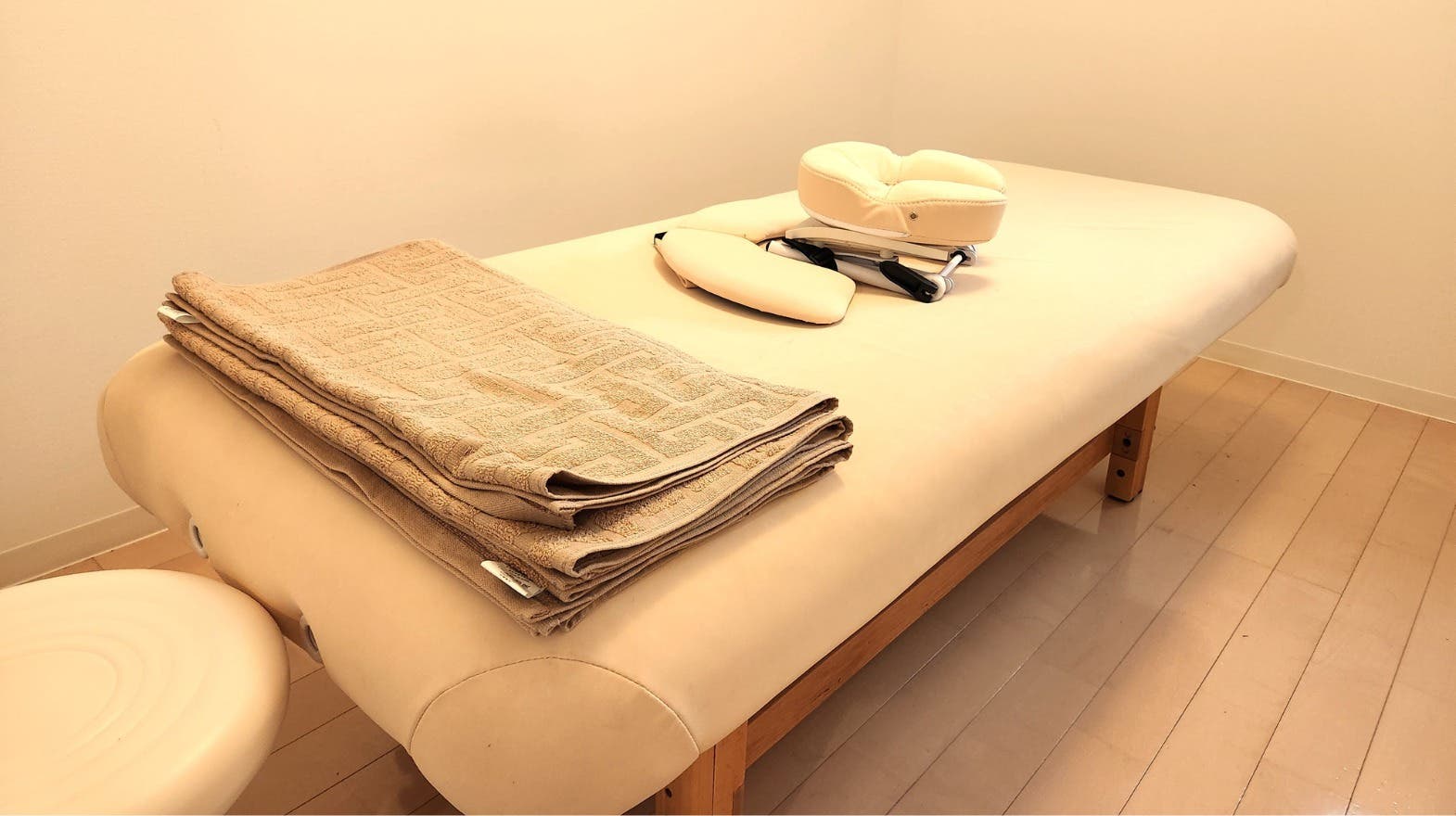 NEWOPEN 🌟中目黒駅徒歩5分🌟「女性専用×完全個室」の北欧風隠れ家サロン✨高級施術ベットと静かな空間で上質な時間を提供🌸の写真5