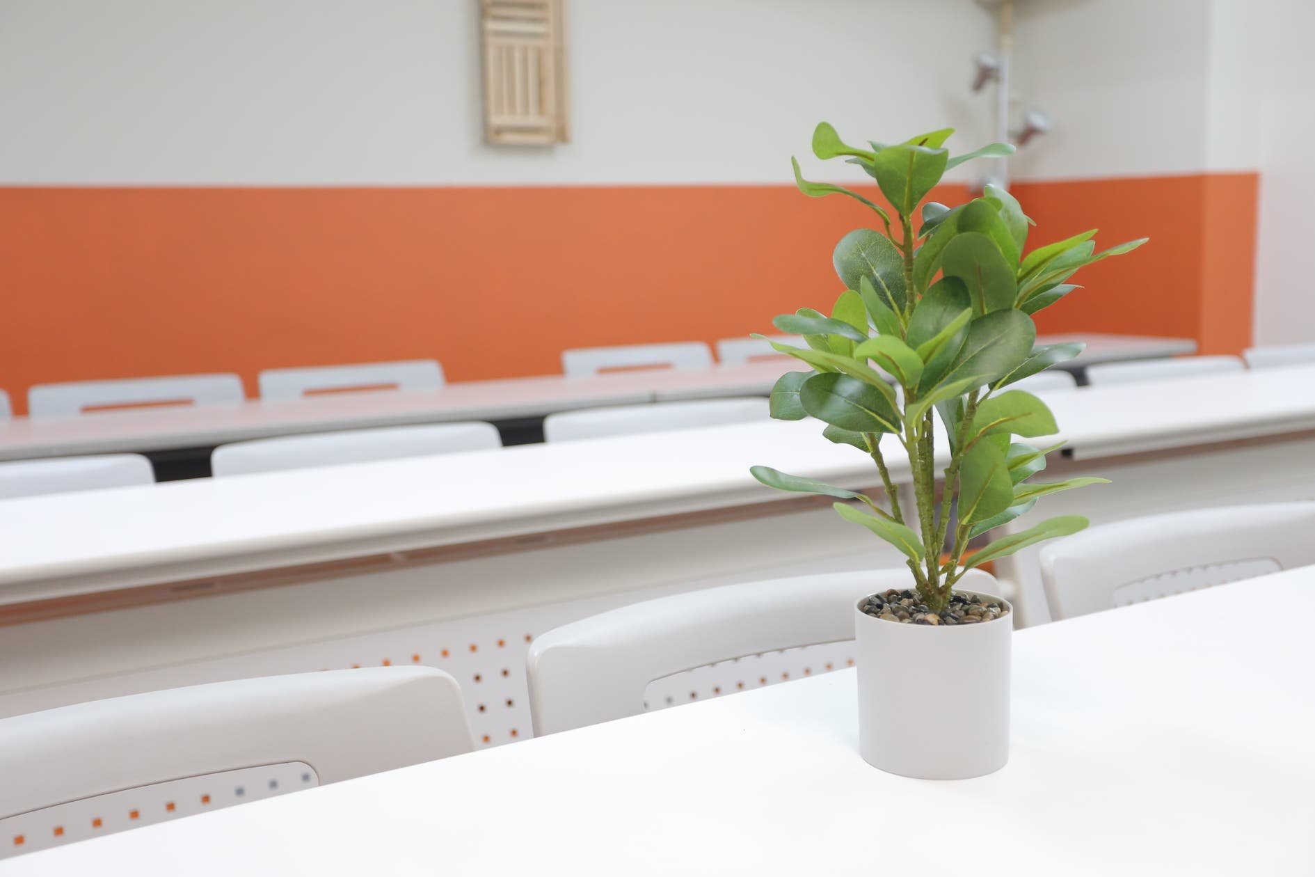 NEW/神田駅徒歩1分/広々会議室/講習会/セミナー/エレベーター有/企画会議・オーディション◎/お弁当でランチ会/の写真14