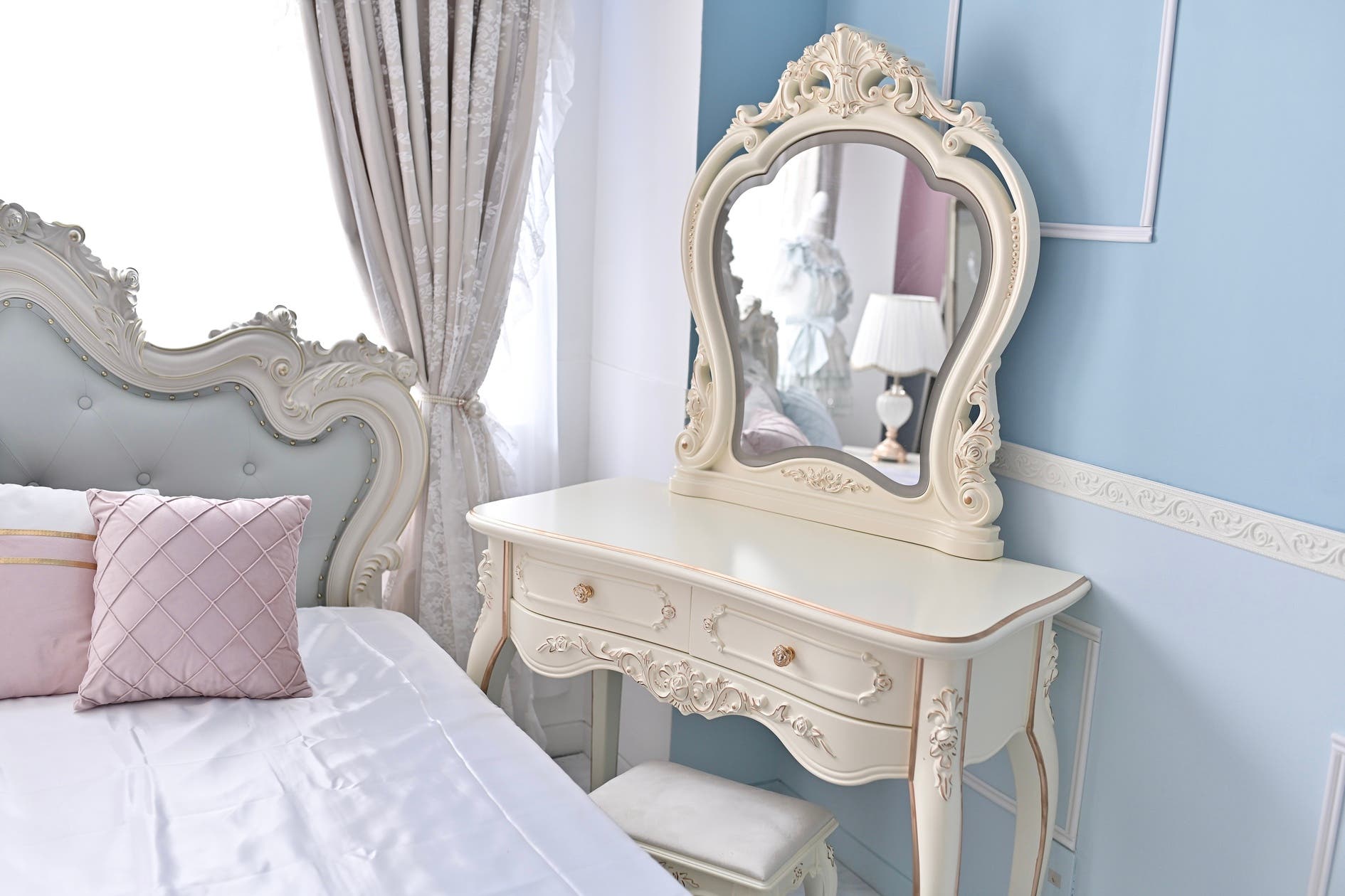 【大塚駅1分】可愛いピンク×グレー🎀ロココ調水色ブルー🩵自然光姫系プリンセスベッド👑コスプレ,ポトレ,推し活,生誕祭,撮影会等✨の写真9