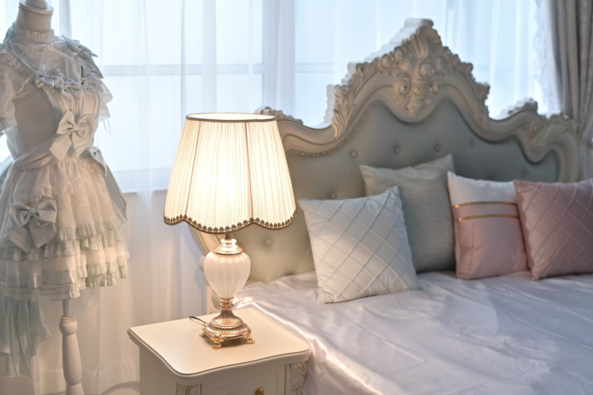 【大塚駅1分】可愛いピンク×グレー🎀ロココ調水色ブルー🩵自然光姫系プリンセスベッド👑コスプレ,ポトレ,推し活,生誕祭,撮影会等✨の写真12