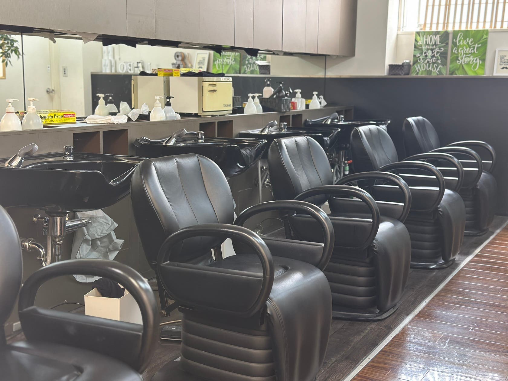 【銀座LA・BO浦和】見通しの良い落ち着いた空間にあるレンタルスペースの写真2