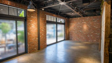 1階路面 三宿通り沿い 世田谷公園近く 三軒茶屋駅・池尻大橋駅から徒歩約12分 の写真1