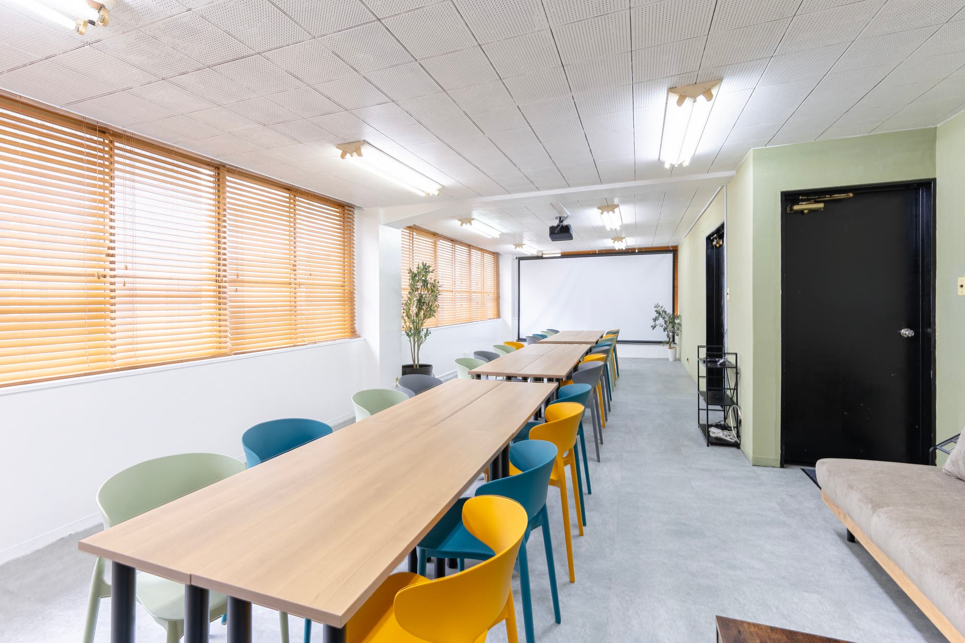 スペモ🧑🏻‍💻激安会議室‼️神田駅5分❗️会議💻ミーティング👩‍💻イベント✨勉強会💎730_SpemoWork神田・大手町の写真4