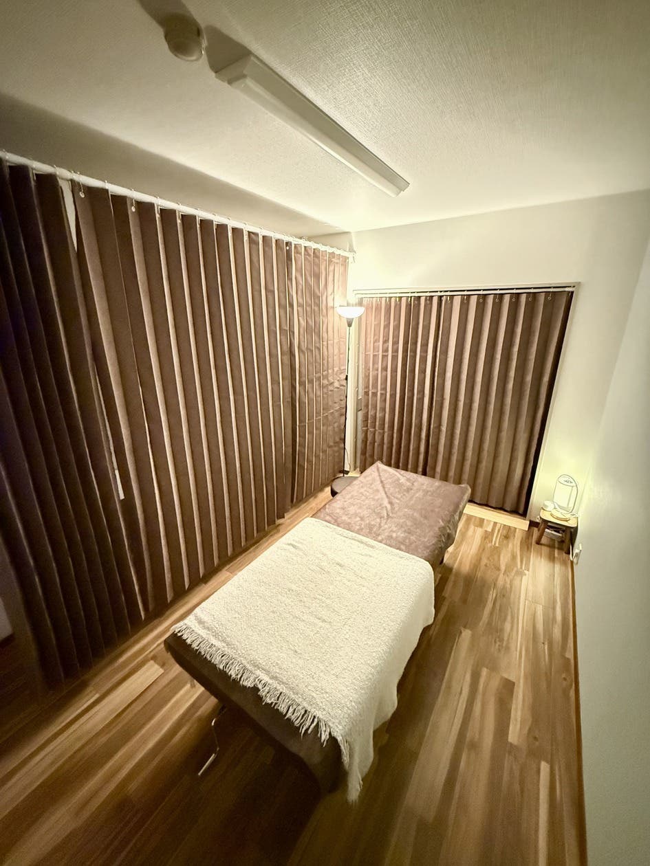 【川口駅３分】Total Beauty Share Salon YOU｜昇降ベッド／UVLEDライト／タオルウォーマーなどありの写真1